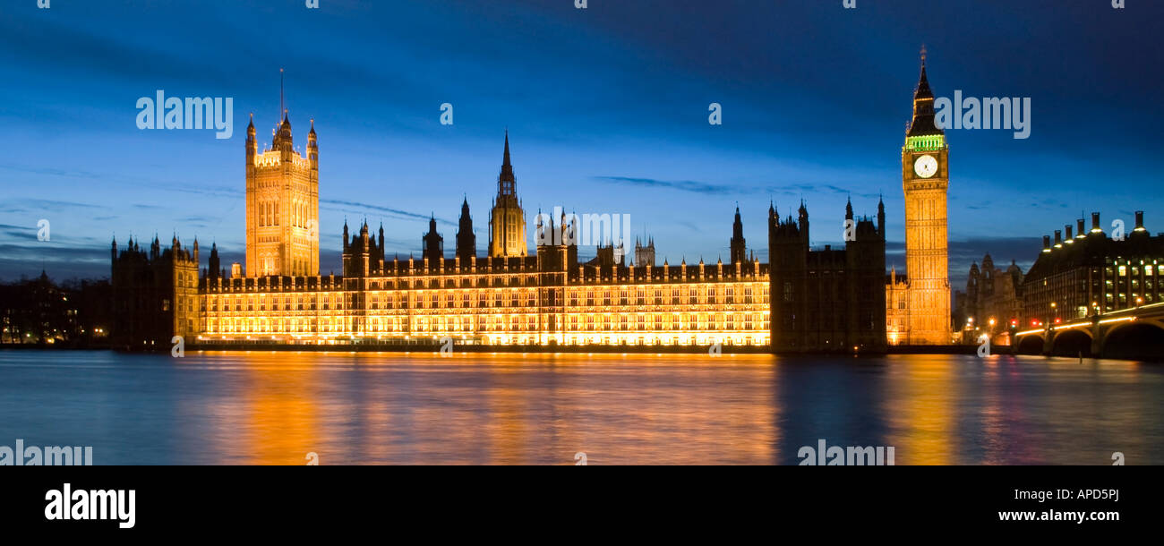 Houses of Parliament and Big Ben clock tower seen across River Thames ...