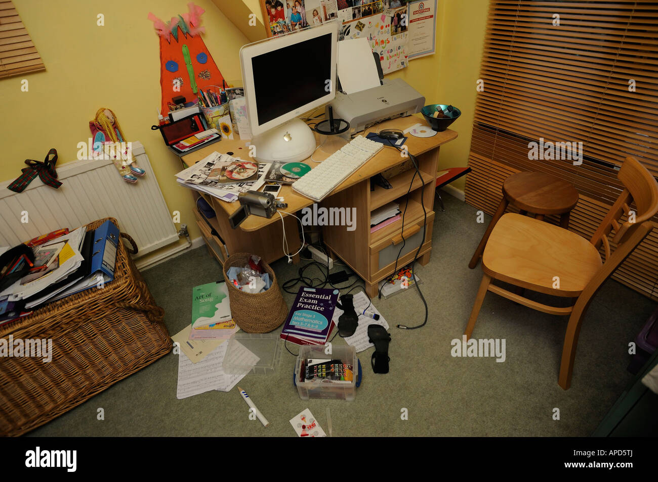 Homework students pupils study GCSEs course work teenager teenager room ...