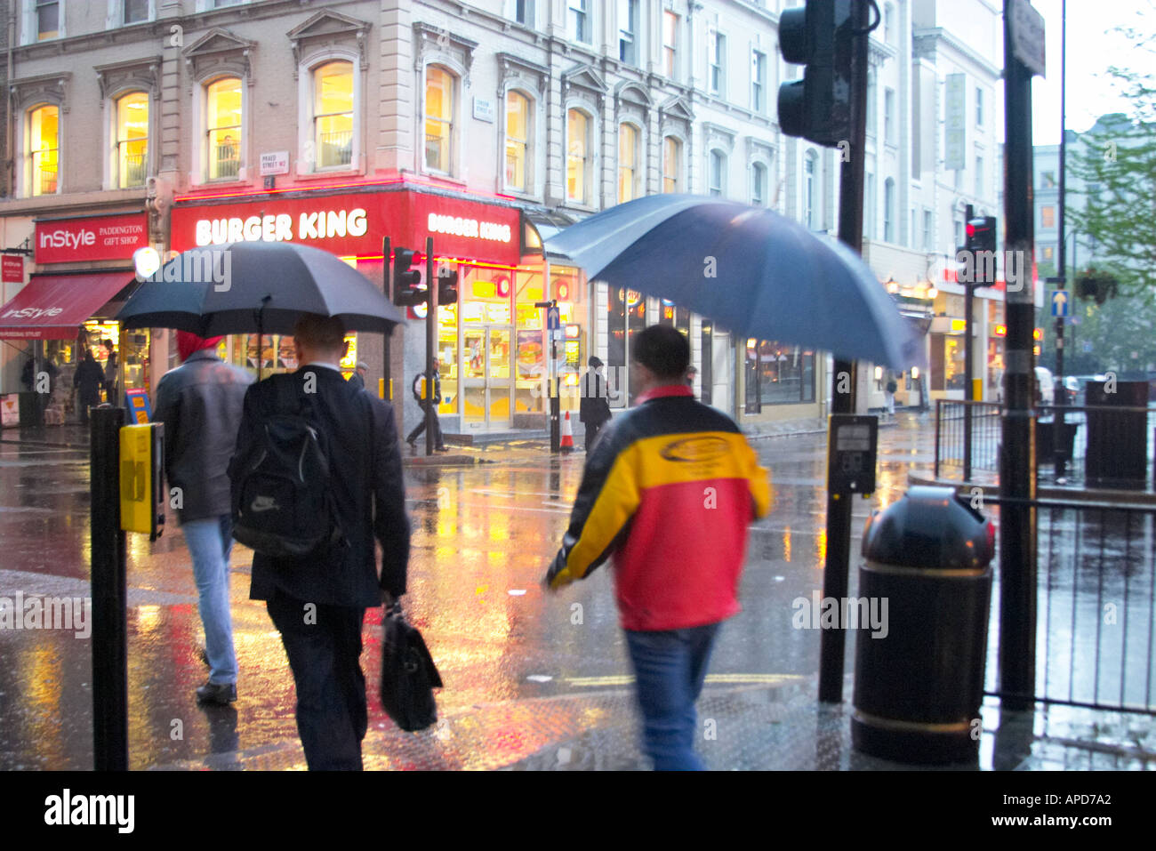 The london rain hi-res stock photography and images - Alamy