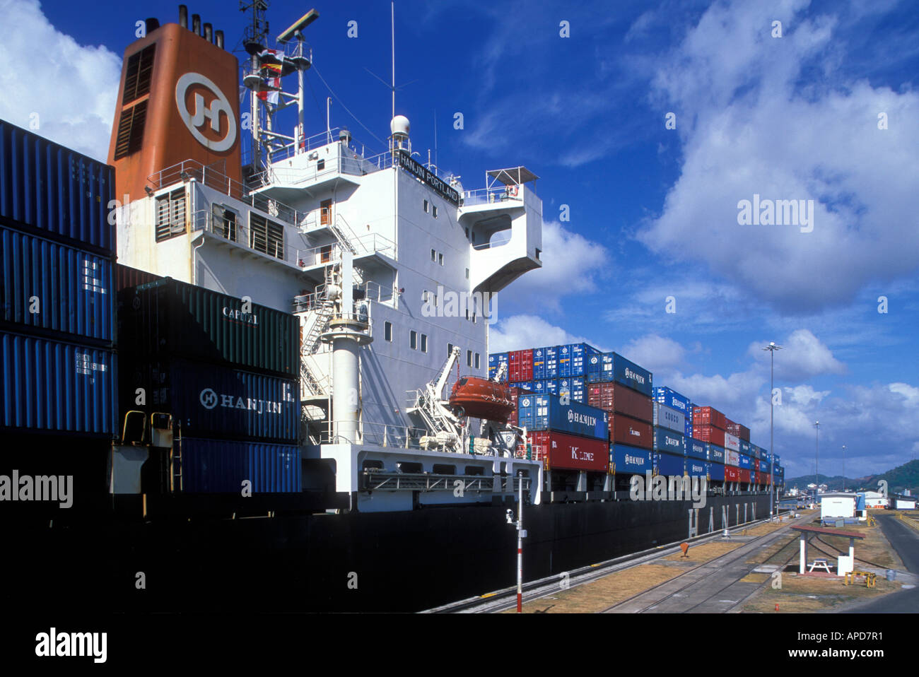 Panama Panamax sized cargo ship Hanjin Portland steams through ...