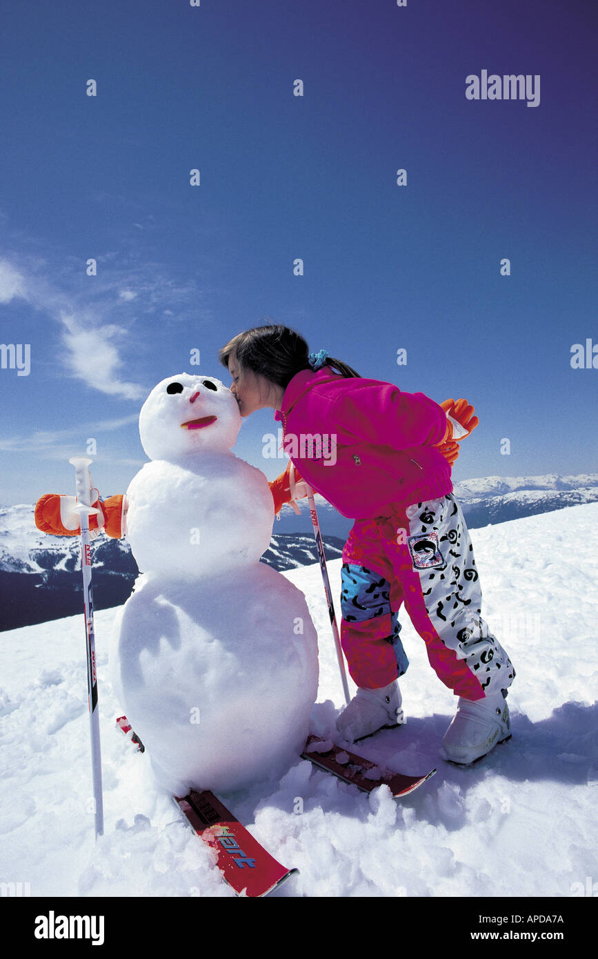 Snowman and snow woman kissing hi-res stock photography and images - Alamy