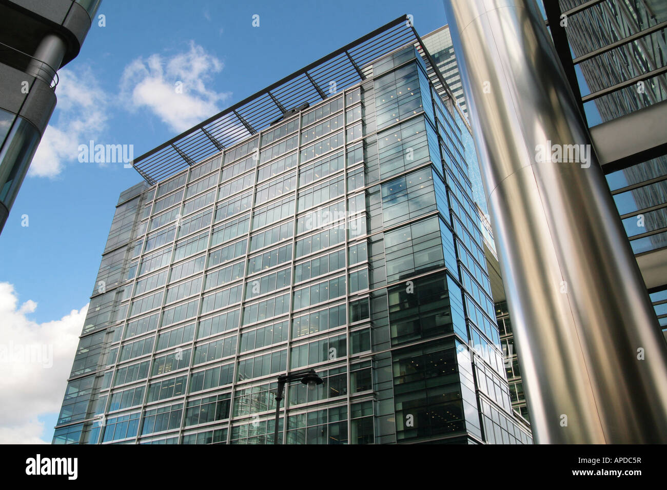 Office building london hi-res stock photography and images - Alamy