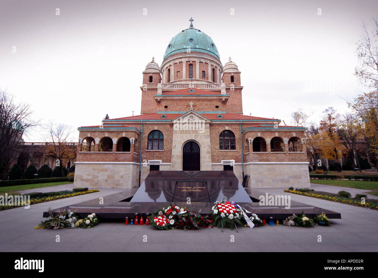 Mirogoj Cemetery & Tomb of President Franjo Tudman in Zagreb Croatia ...