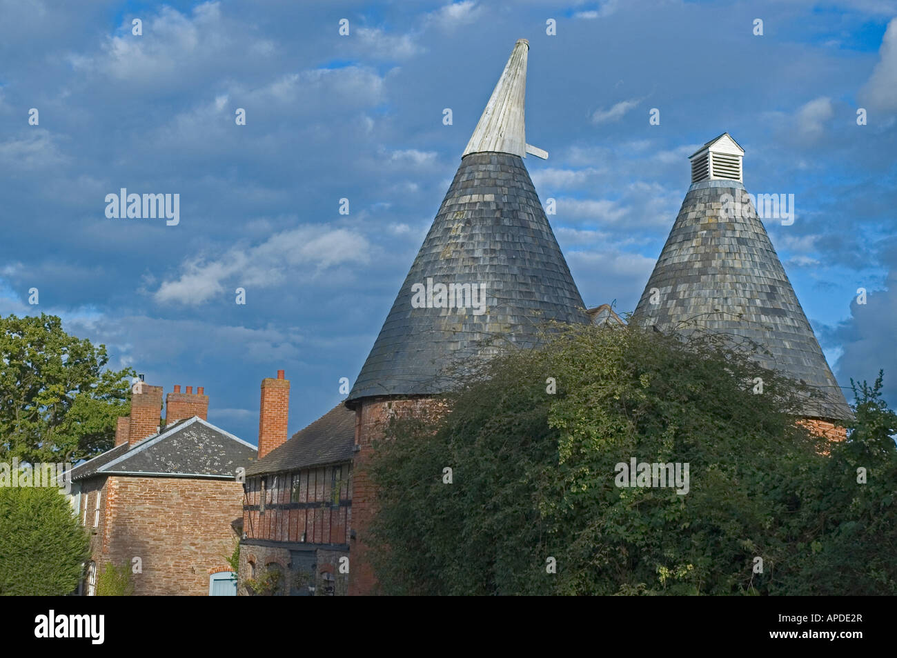 Converted oast houses Bromyard Herefordshire UK Stock Photo - Alamy