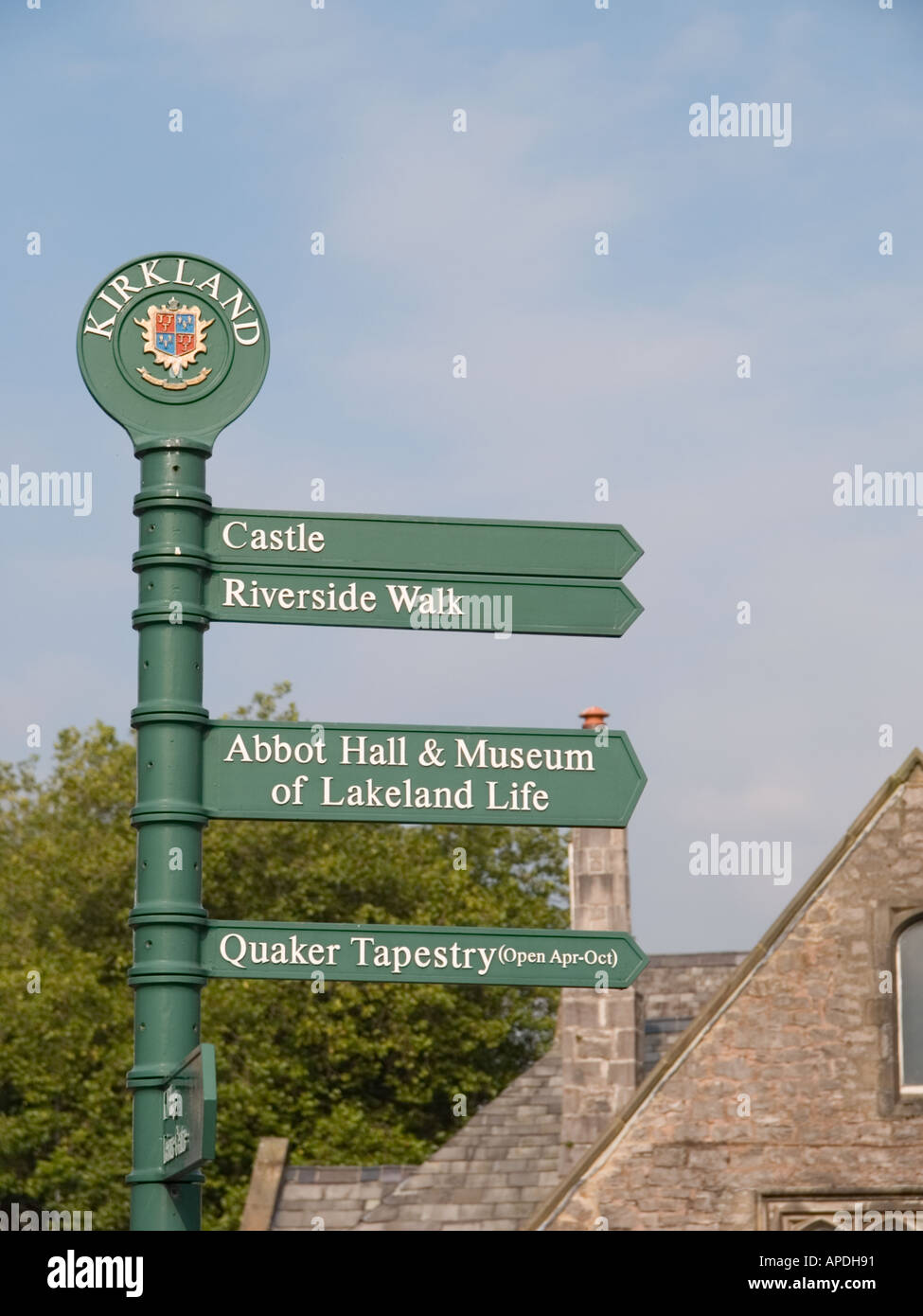 TOURIST'S SIGNPOST Kendal Cumbria England UK Stock Photo - Alamy