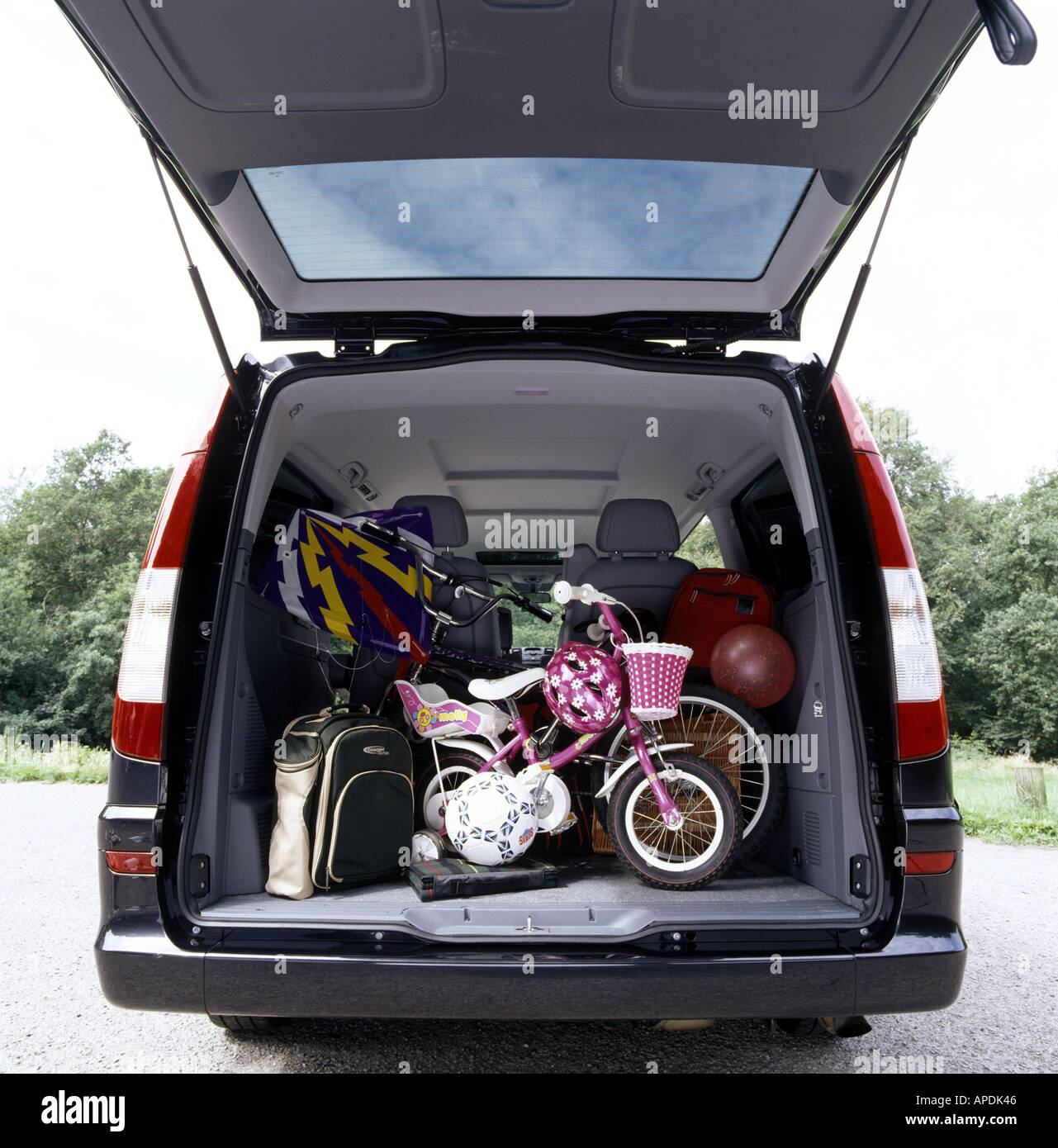 Driving with car boot open hi-res stock photography and images - Alamy