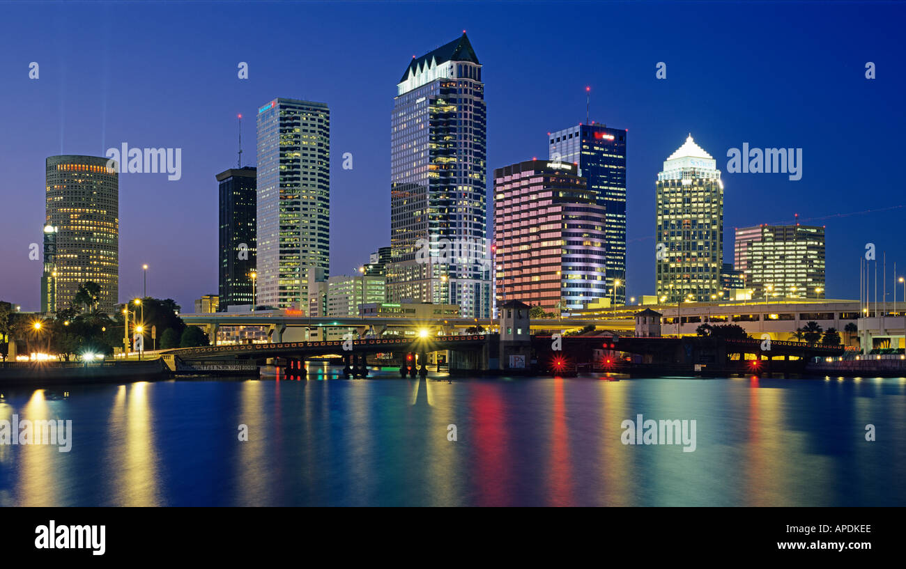 Rivers cities dawn skyline the of high rise building hi-res stock ...