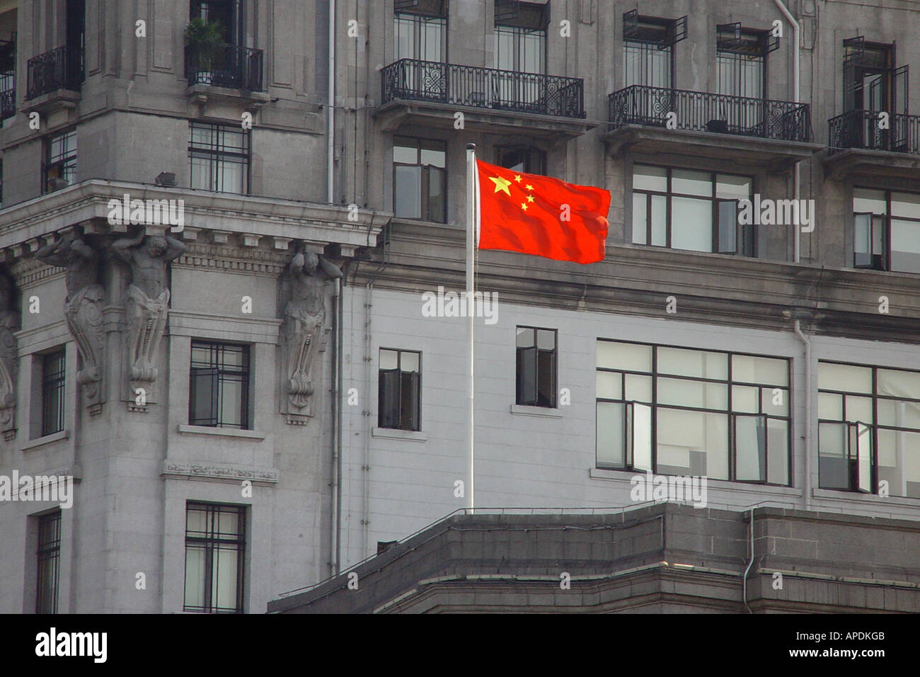 The chinese flag, Shanghai China Stock Photo - Alamy