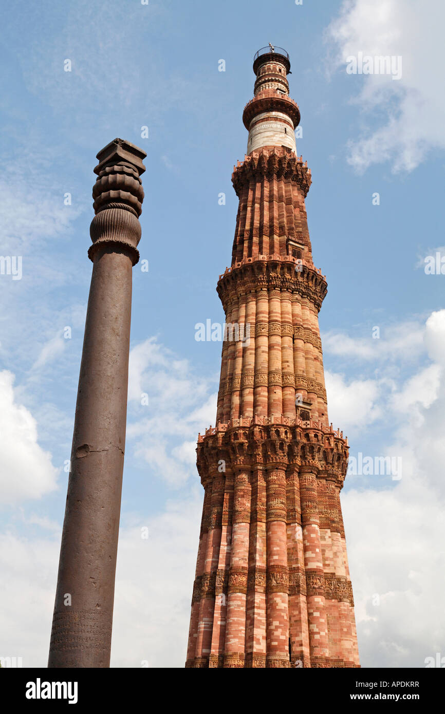 Iron pillar delhi hi-res stock photography and images - Alamy