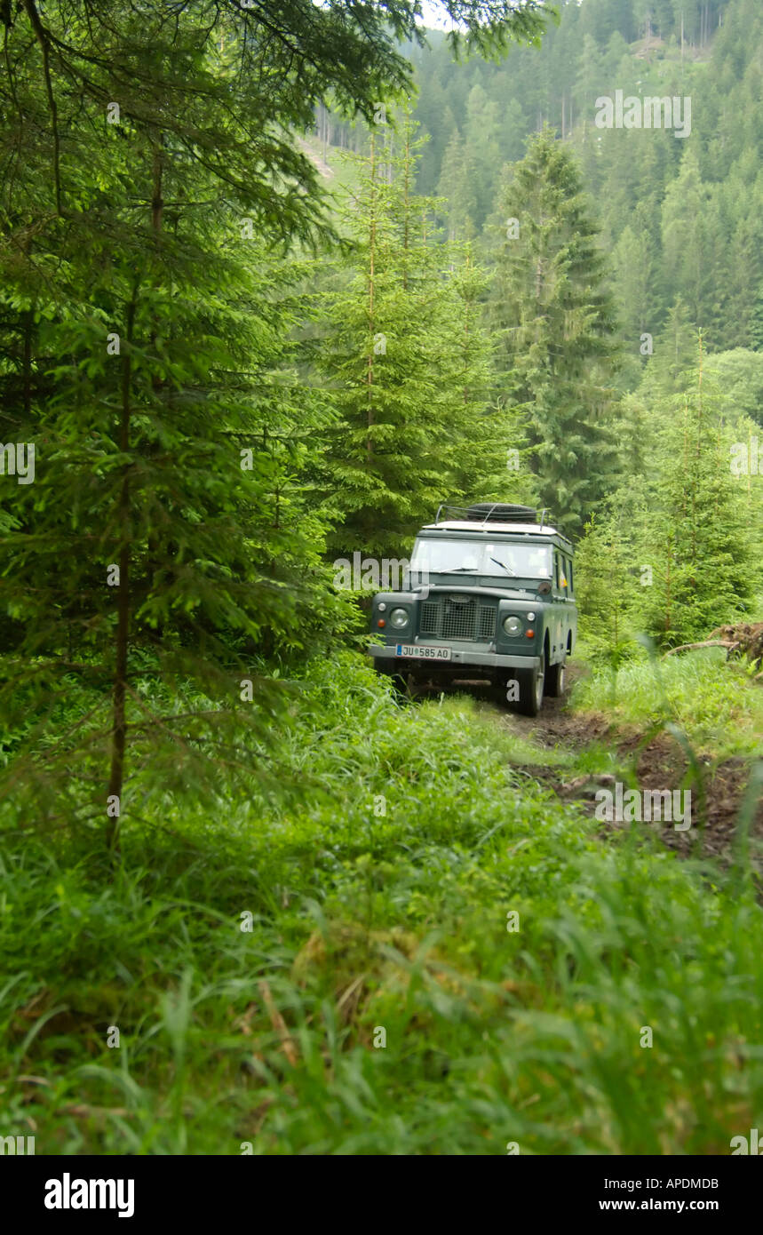 Land rover 109 series hi-res stock photography and images - Alamy
