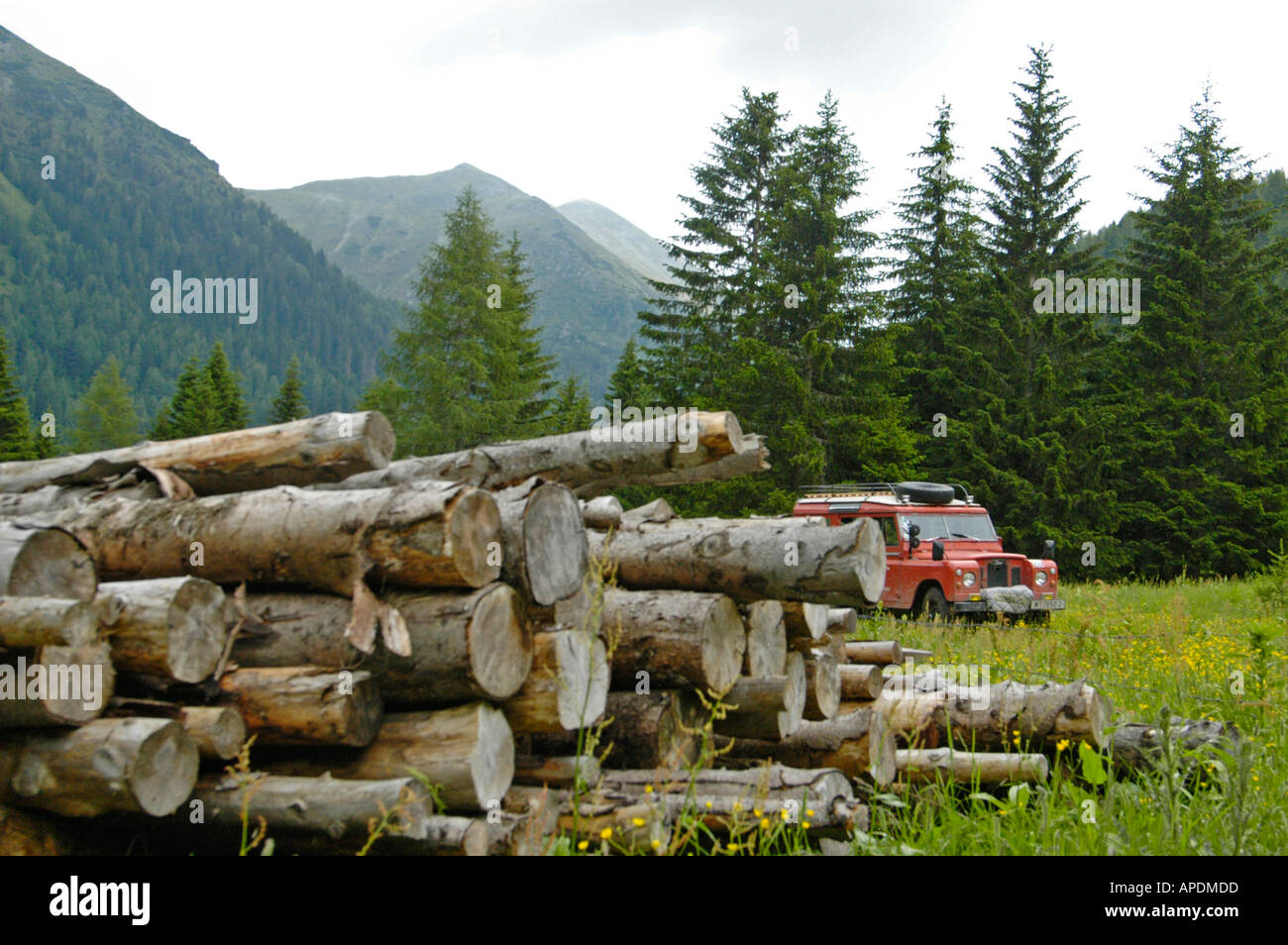 Land Rover Serie 2a 109 Station Wagon LWB as an austrian fire engine ...