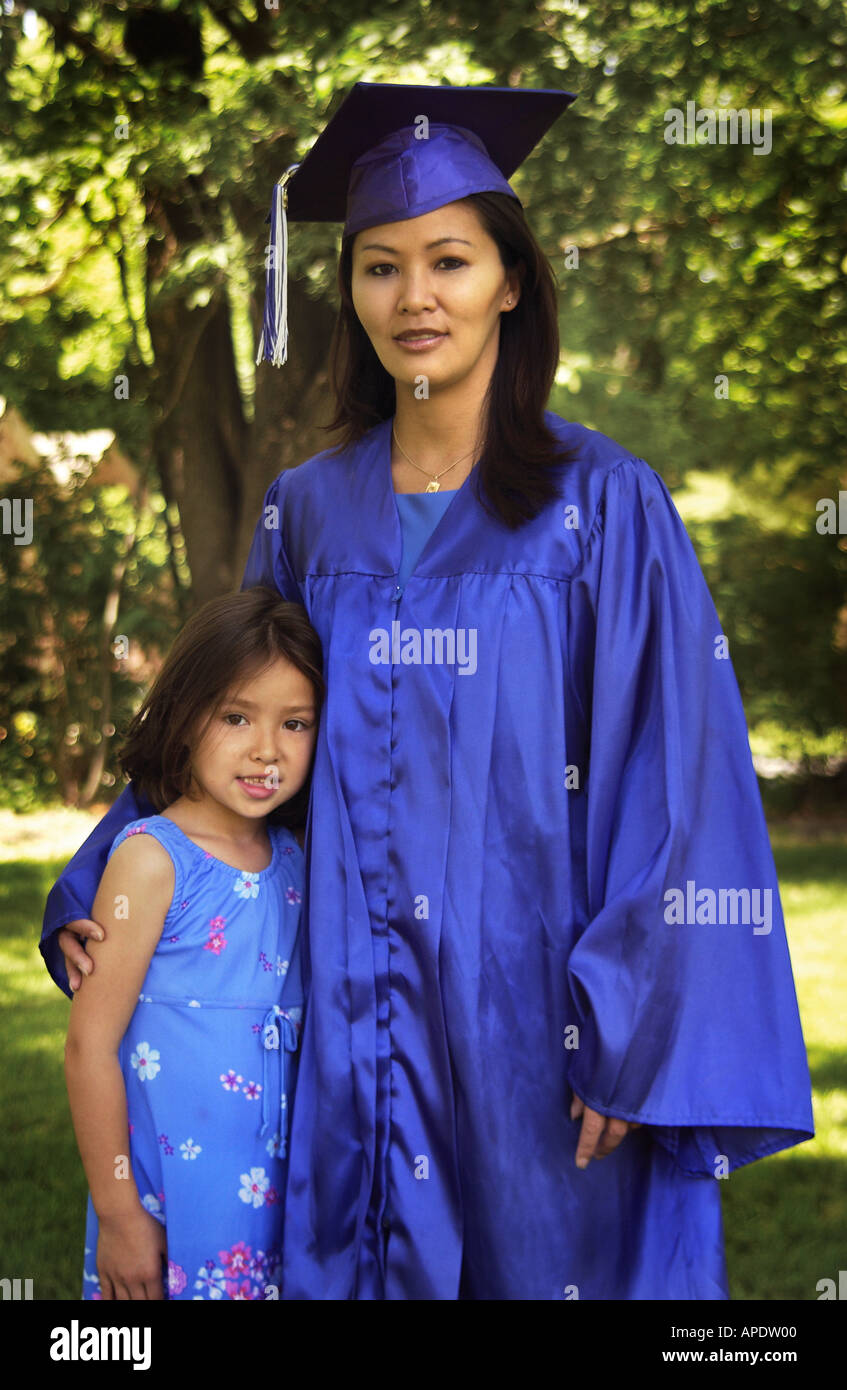 Girl graduate in mortarboard hi-res stock photography and images - Alamy