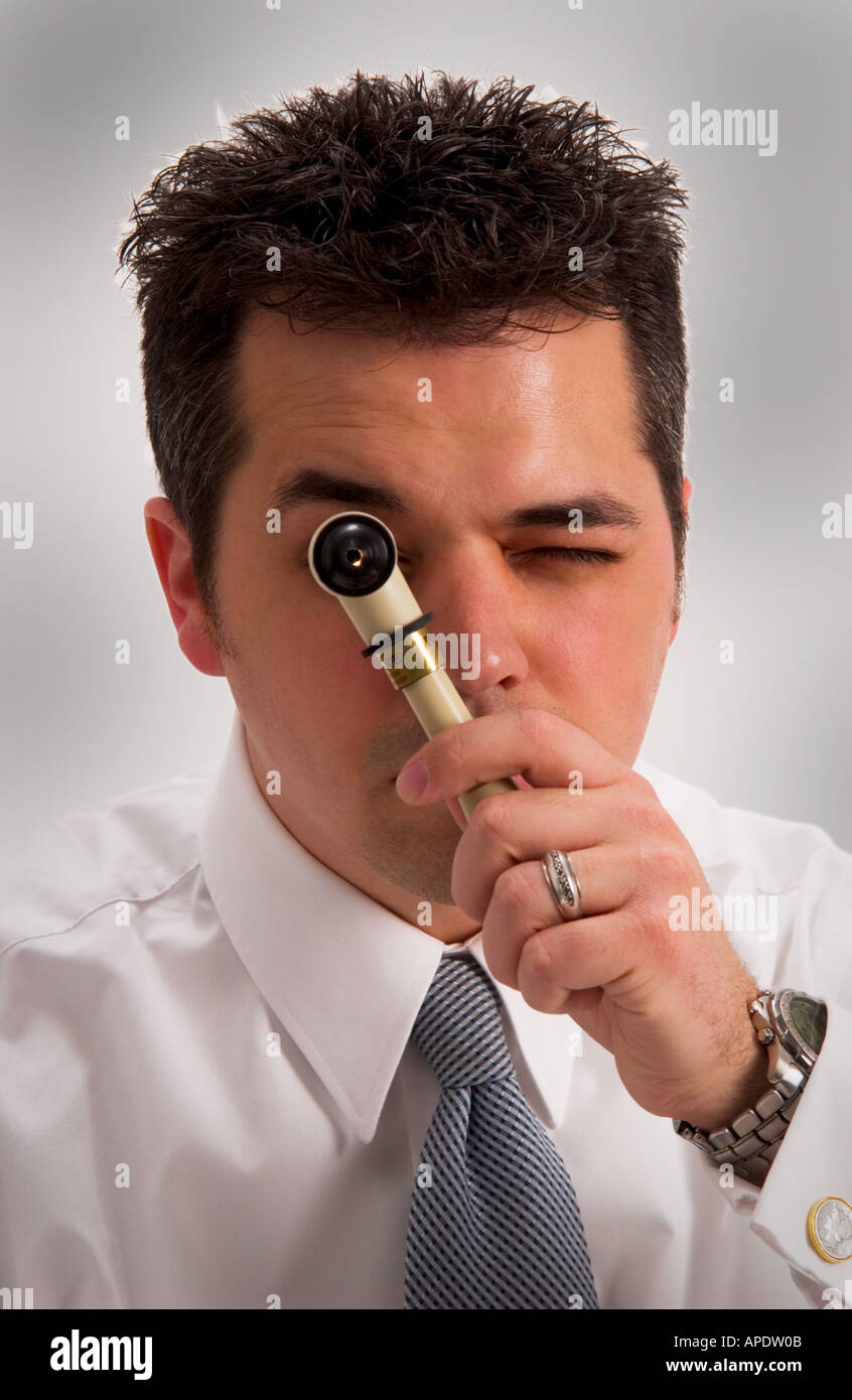 Eye doctor otoscope hi-res stock photography and images - Alamy