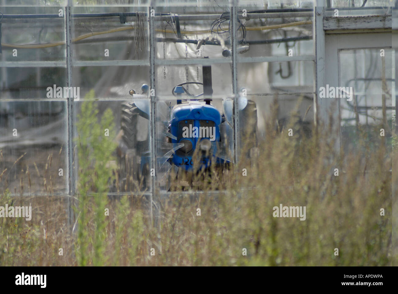 Smashed tractor hi-res stock photography and images - Alamy