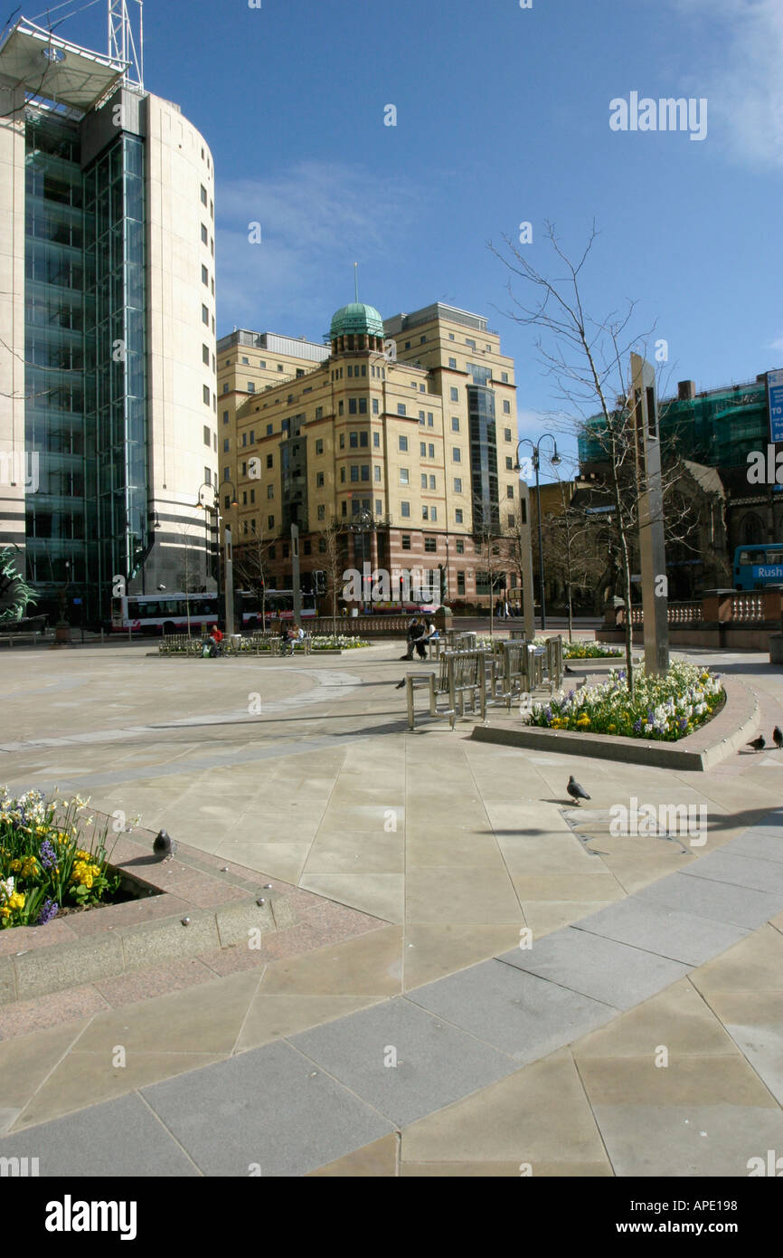 Leeds office blocks hi-res stock photography and images - Alamy