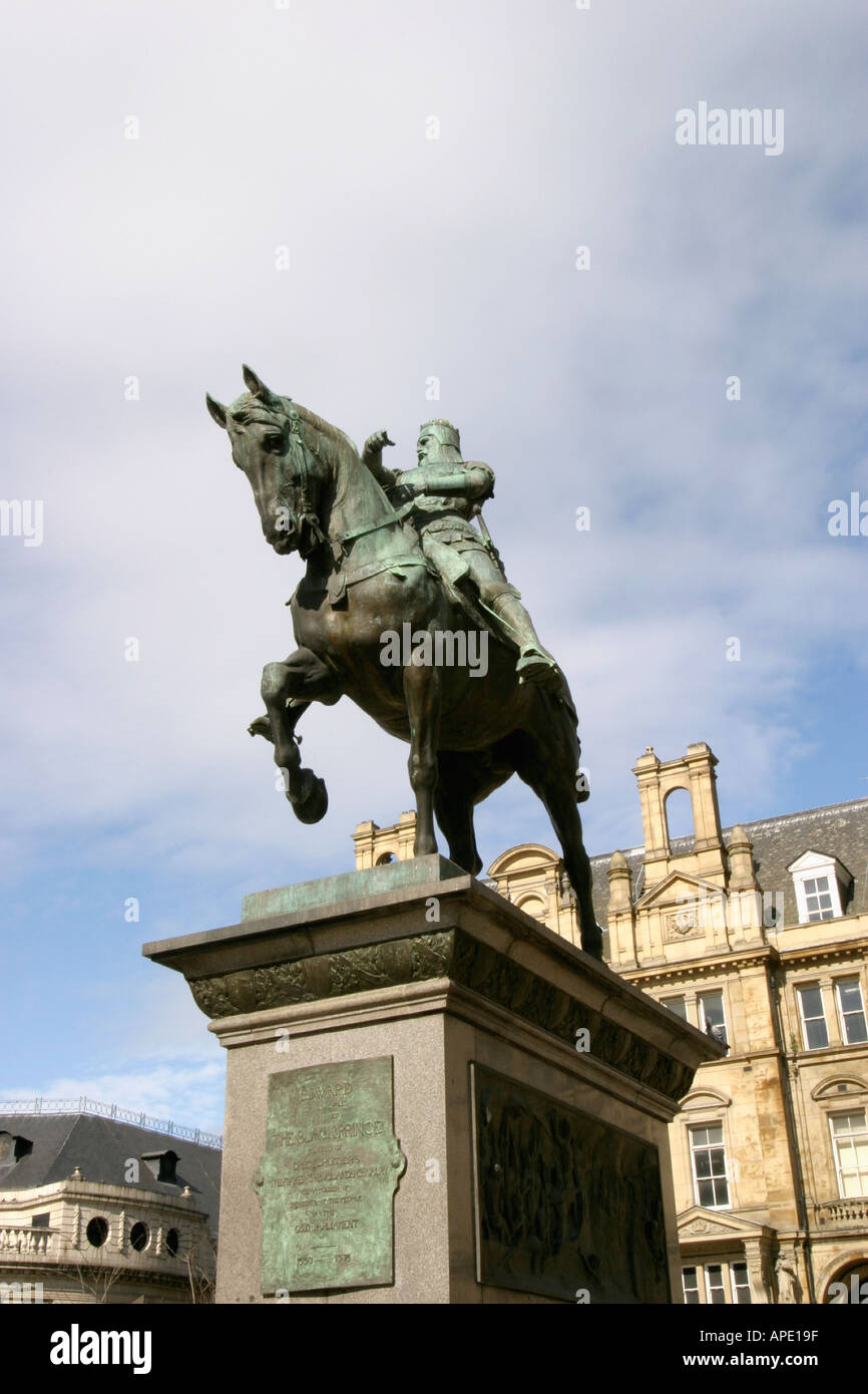 Black Horse Statue Leeds High Resolution Stock Photography and Images ...