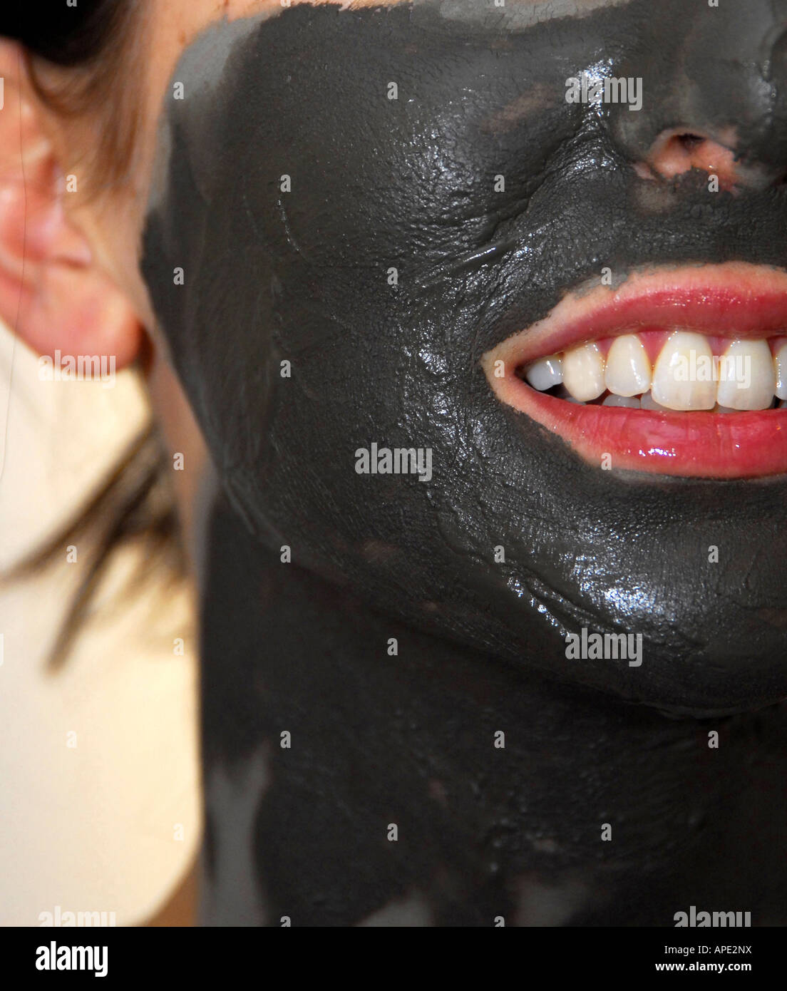 Mud face mask Stock Photo - Alamy