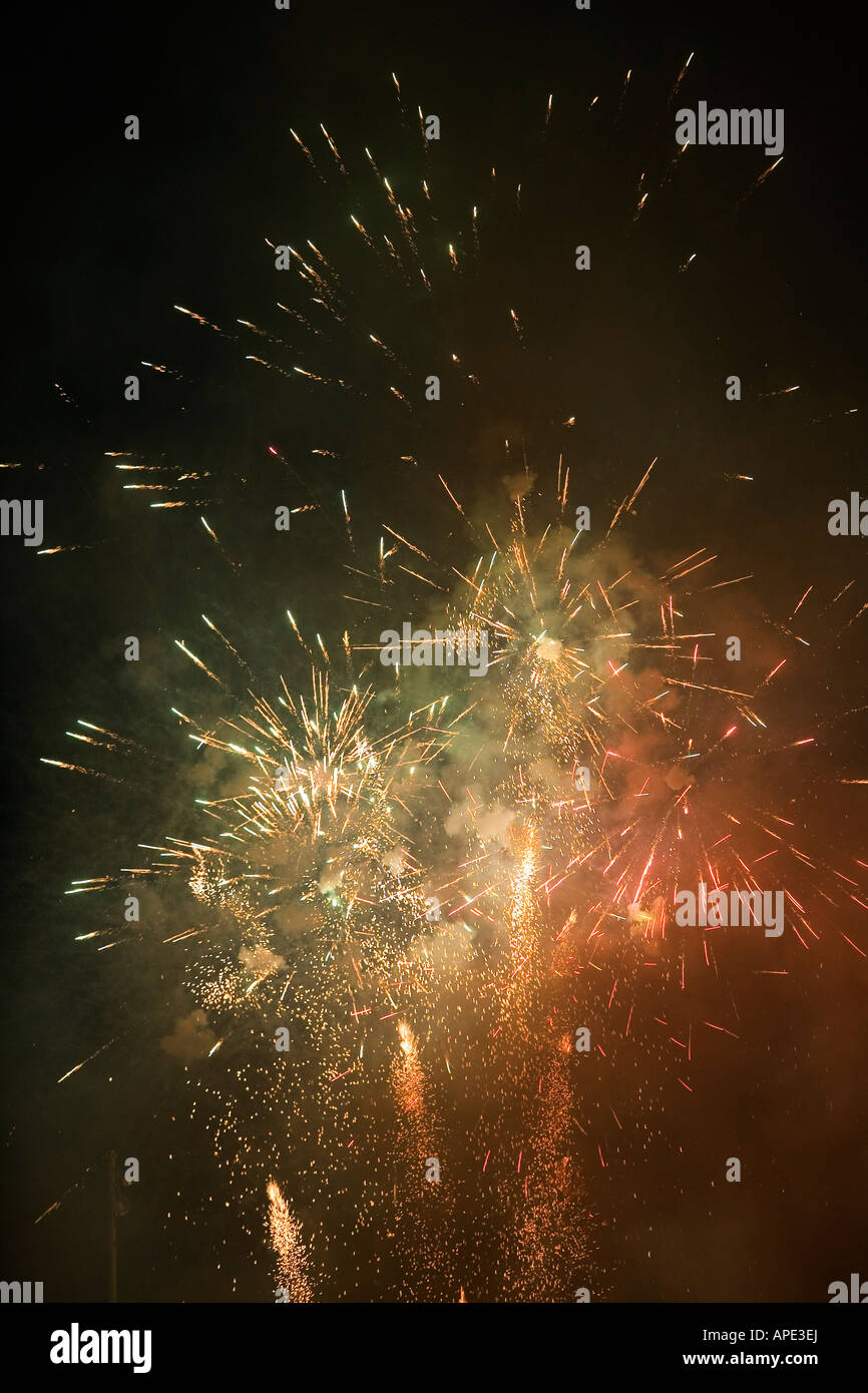 Glittering fireworks hi-res stock photography and images - Alamy