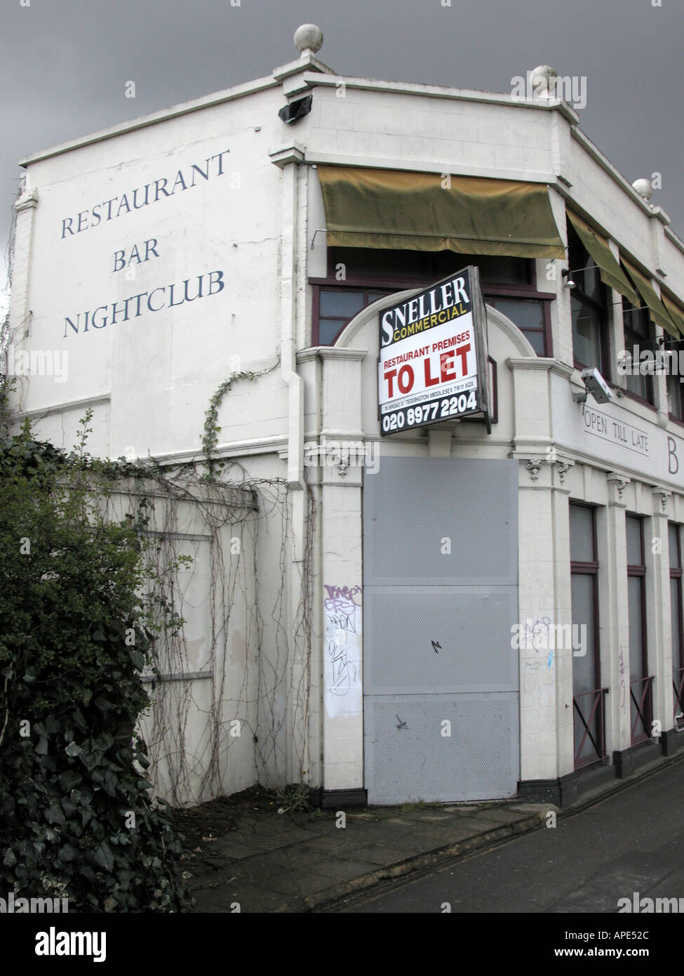 Empty night club hi-res stock photography and images - Alamy