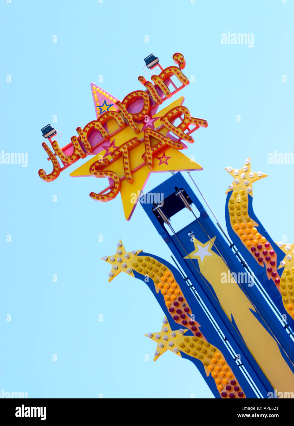Jumpin star fairground ride Stock Photo - Alamy