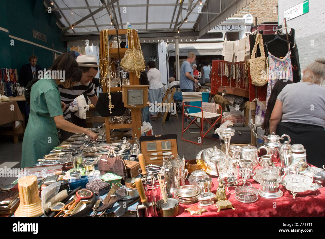 Camden passage angel london hi-res stock photography and images - Alamy