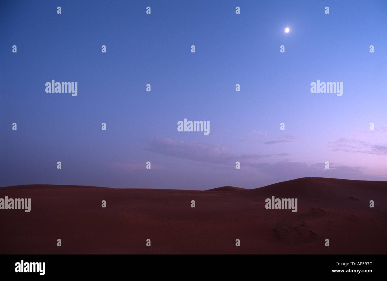 UAE Sand Dunes Stock Photo - Alamy