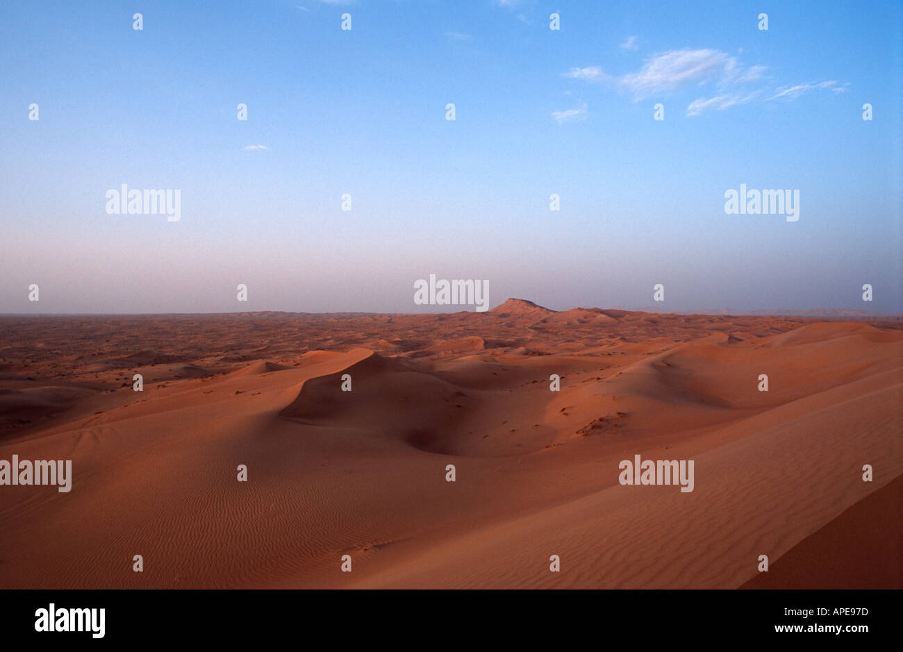 UAE Sand Dunes Stock Photo - Alamy