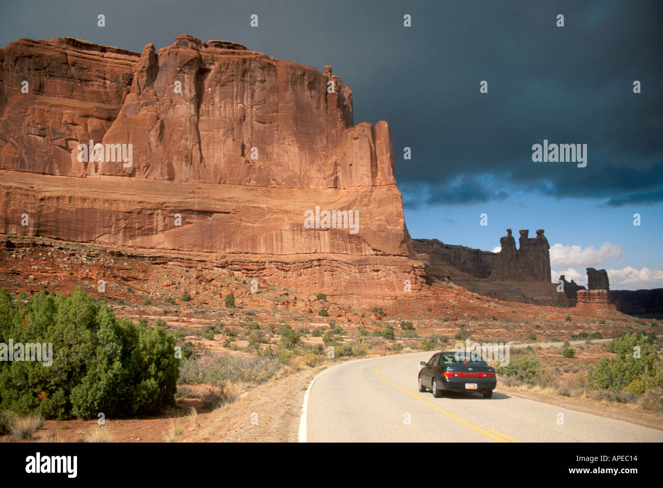 Dominant curve hi-res stock photography and images - Alamy