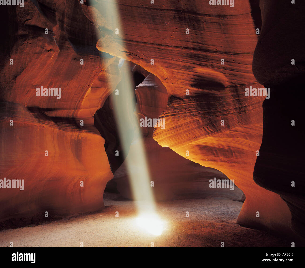 Ray of sunlight in cave Stock Photo - Alamy