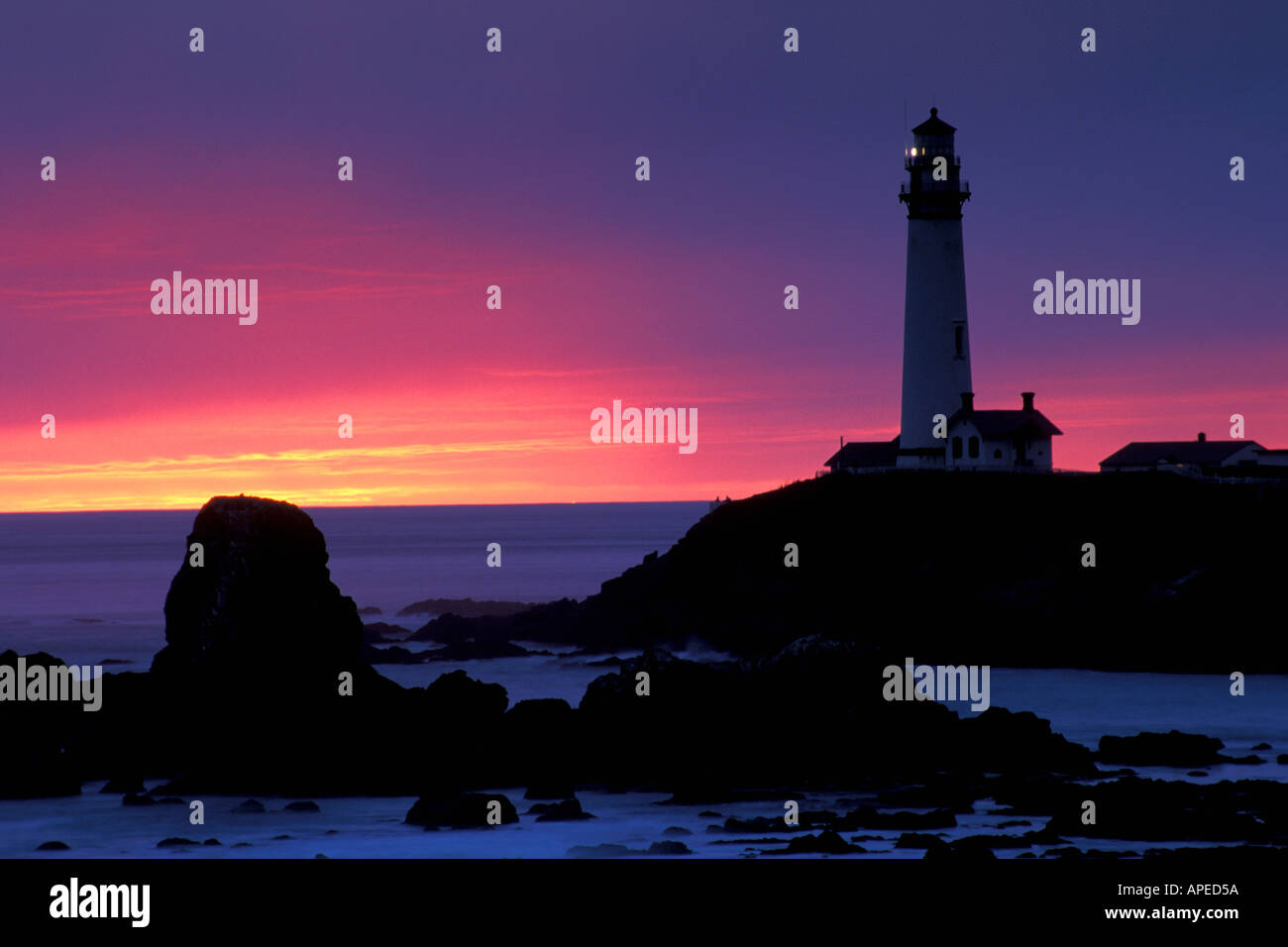Pigeon point lighthouse twilight hi-res stock photography and images ...