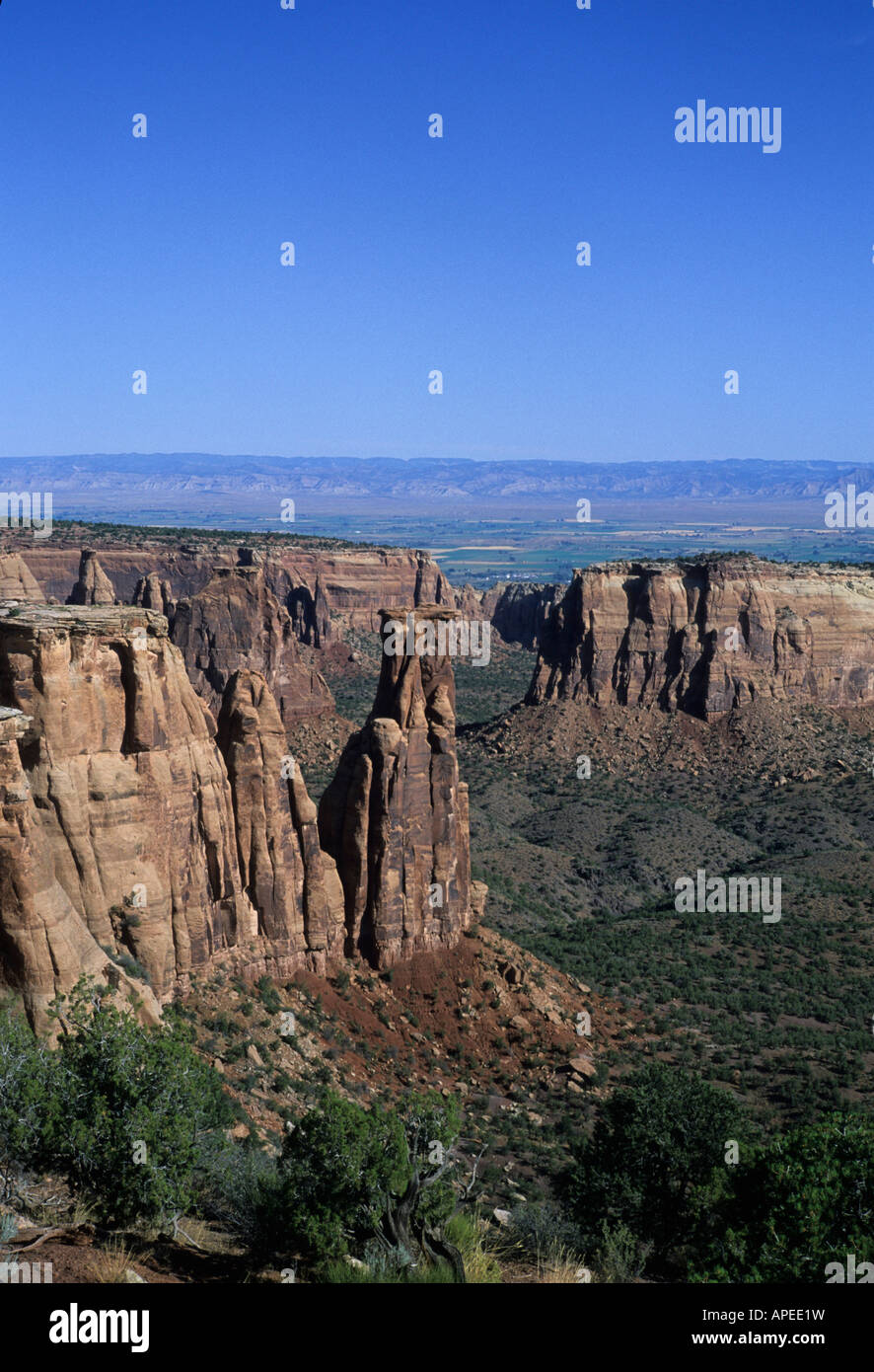 The jagged spires and cliffs of the Colorado National Monument Stock ...