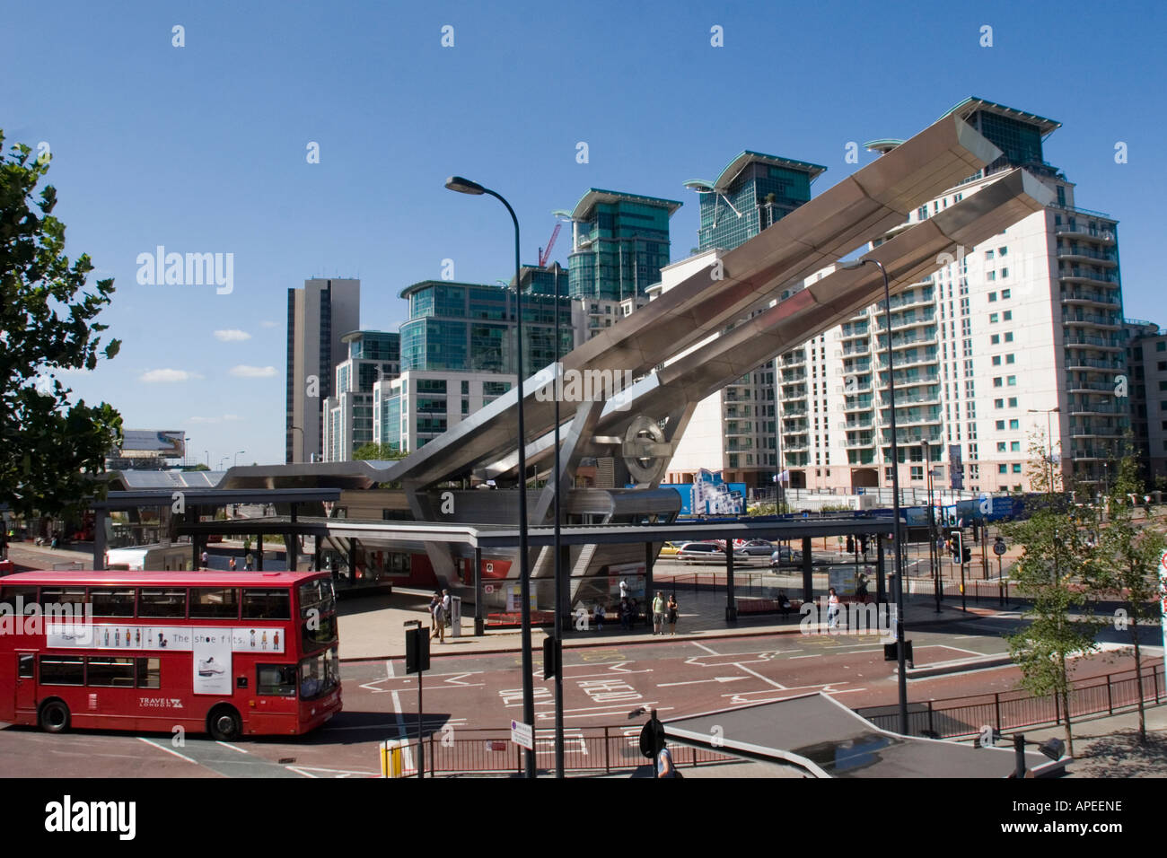 Vauxhall Cross bus terminus, modern architectural design by Arup ...