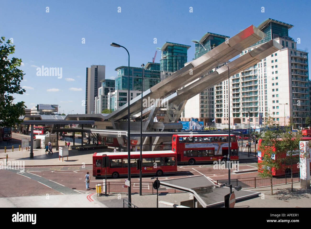 Vauxhall Cross bus terminus, modern architectural design by Arup ...