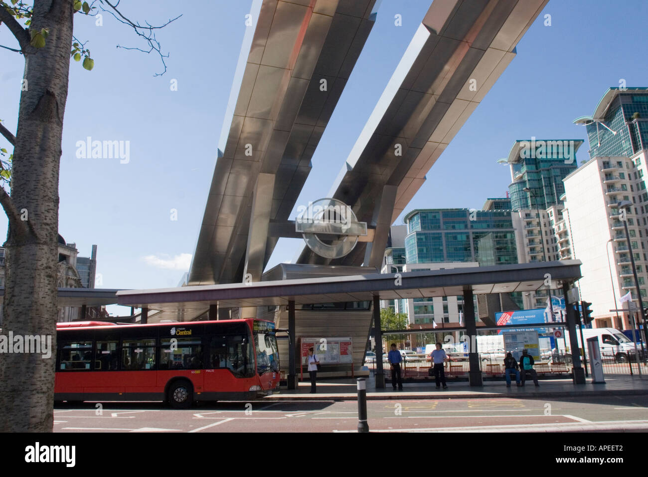 Vauxhall cross bus terminus hi-res stock photography and images - Alamy