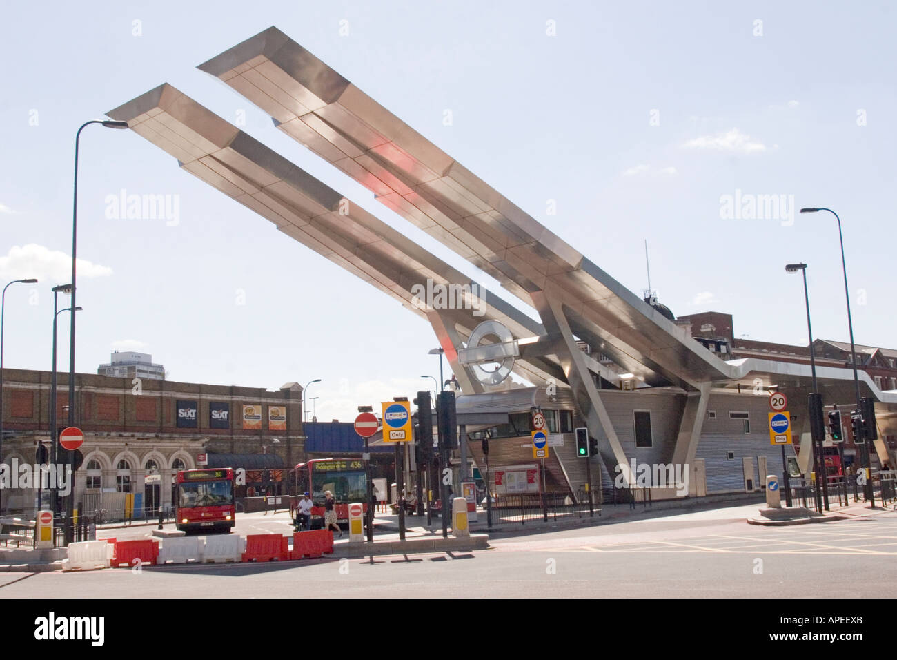 Vauxhall Cross bus terminus, modern architectural design by Arup ...
