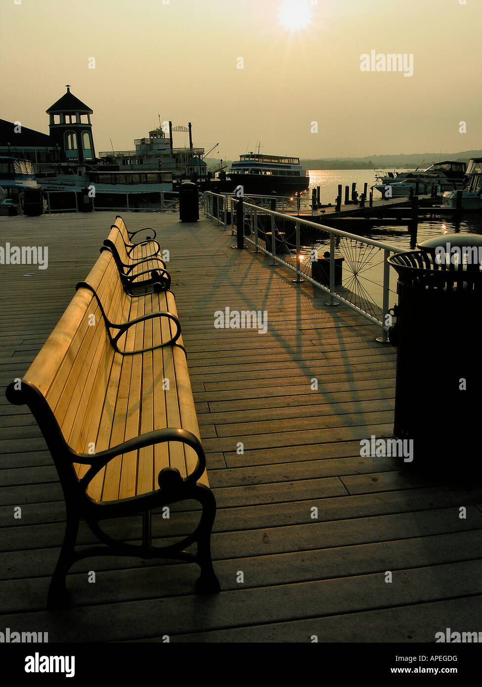 Benches on riverbank hi-res stock photography and images - Alamy