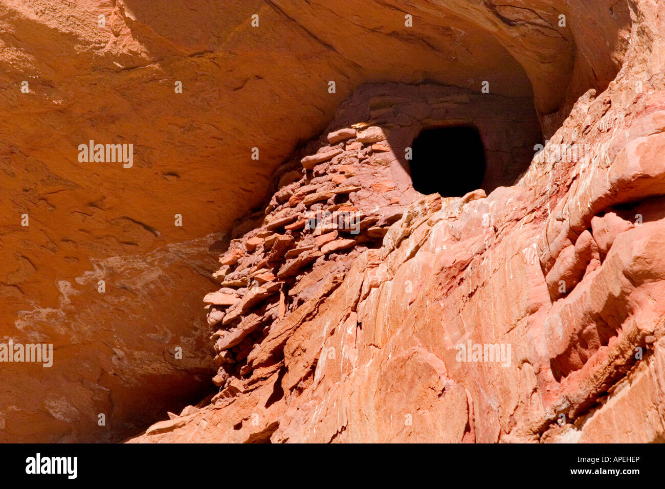 Native food storage hi-res stock photography and images - Alamy
