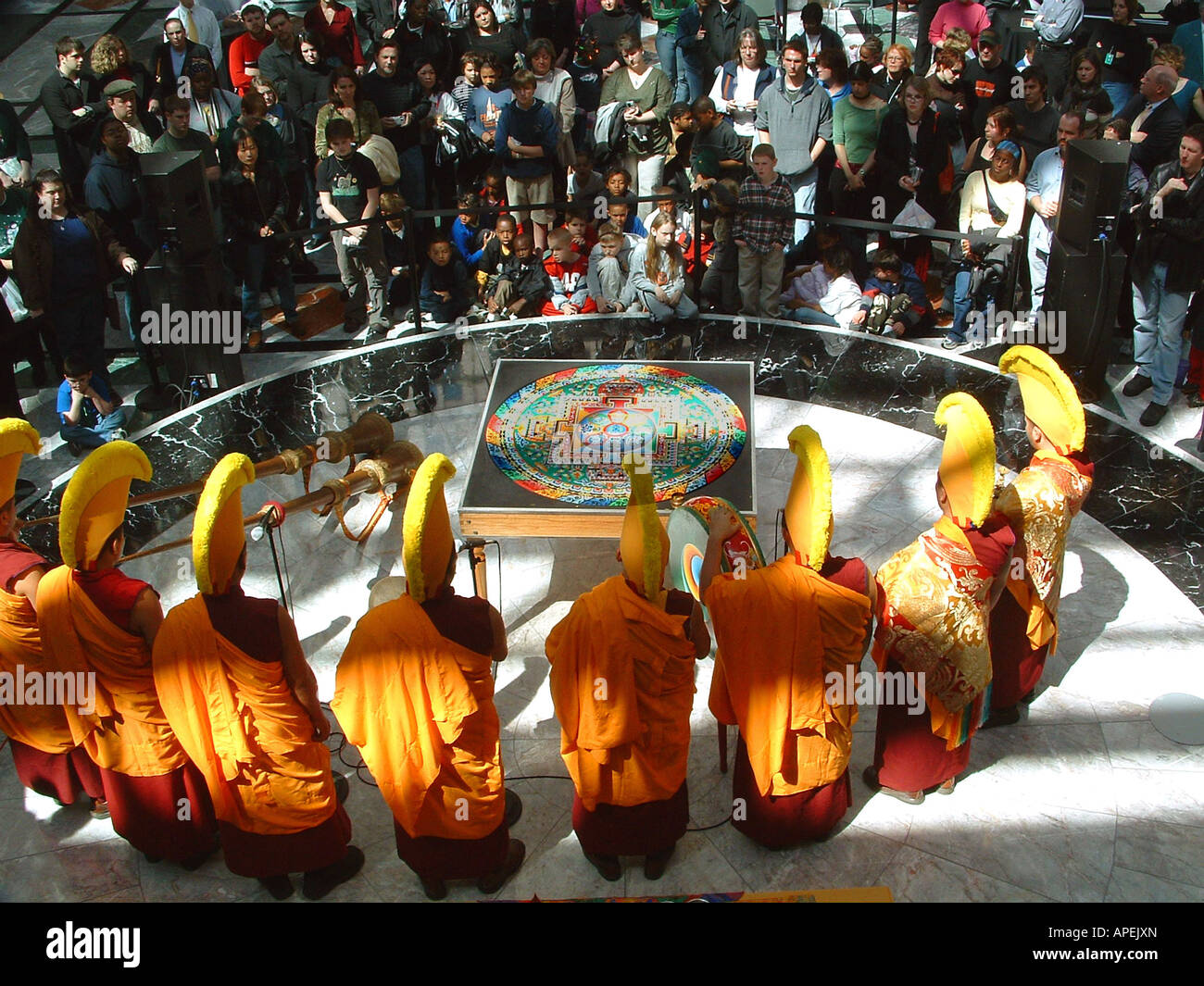 Tibetan buddhist monk performing mandala hi-res stock photography and ...