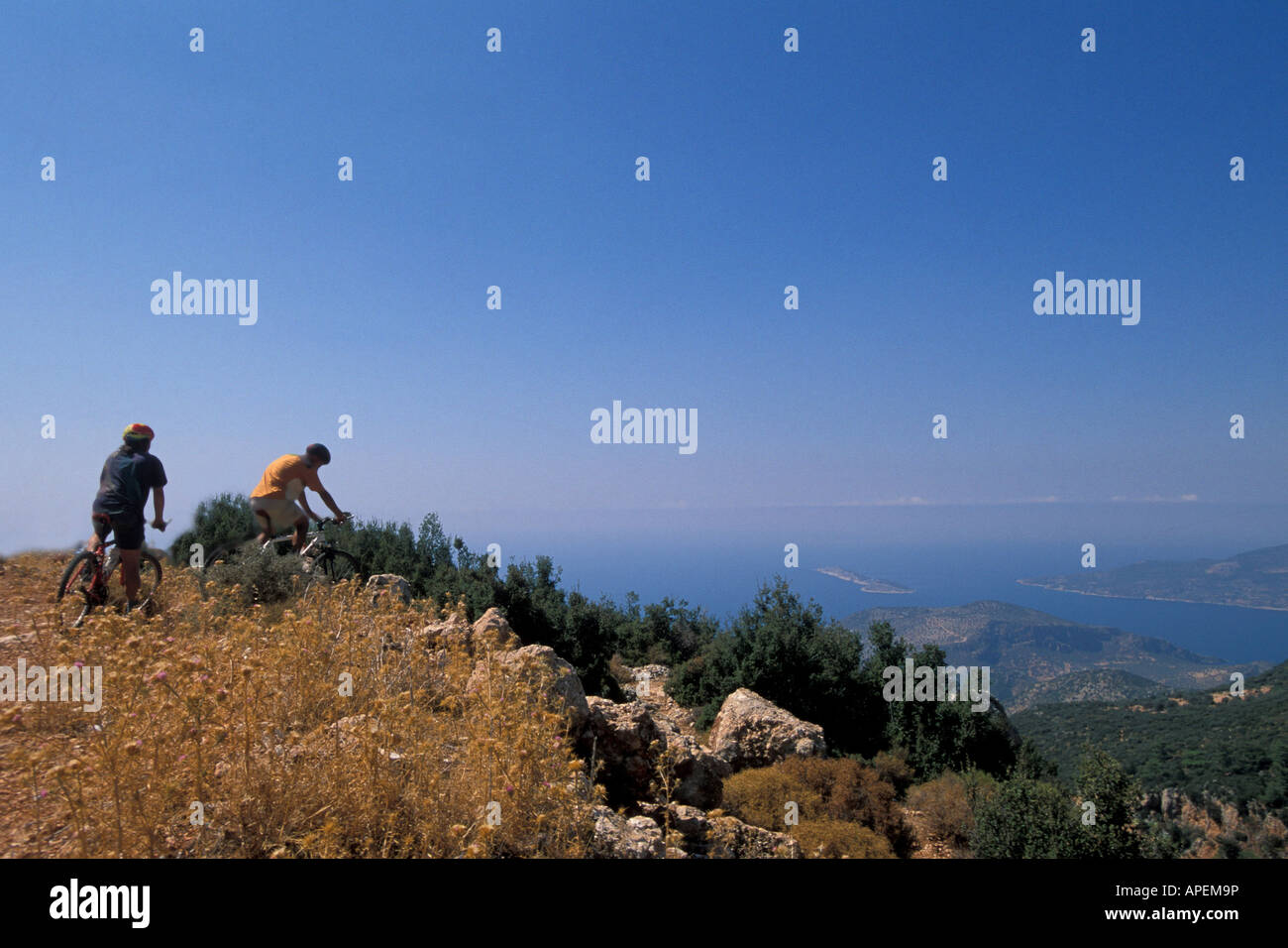 Men in off road hi-res stock photography and images - Alamy