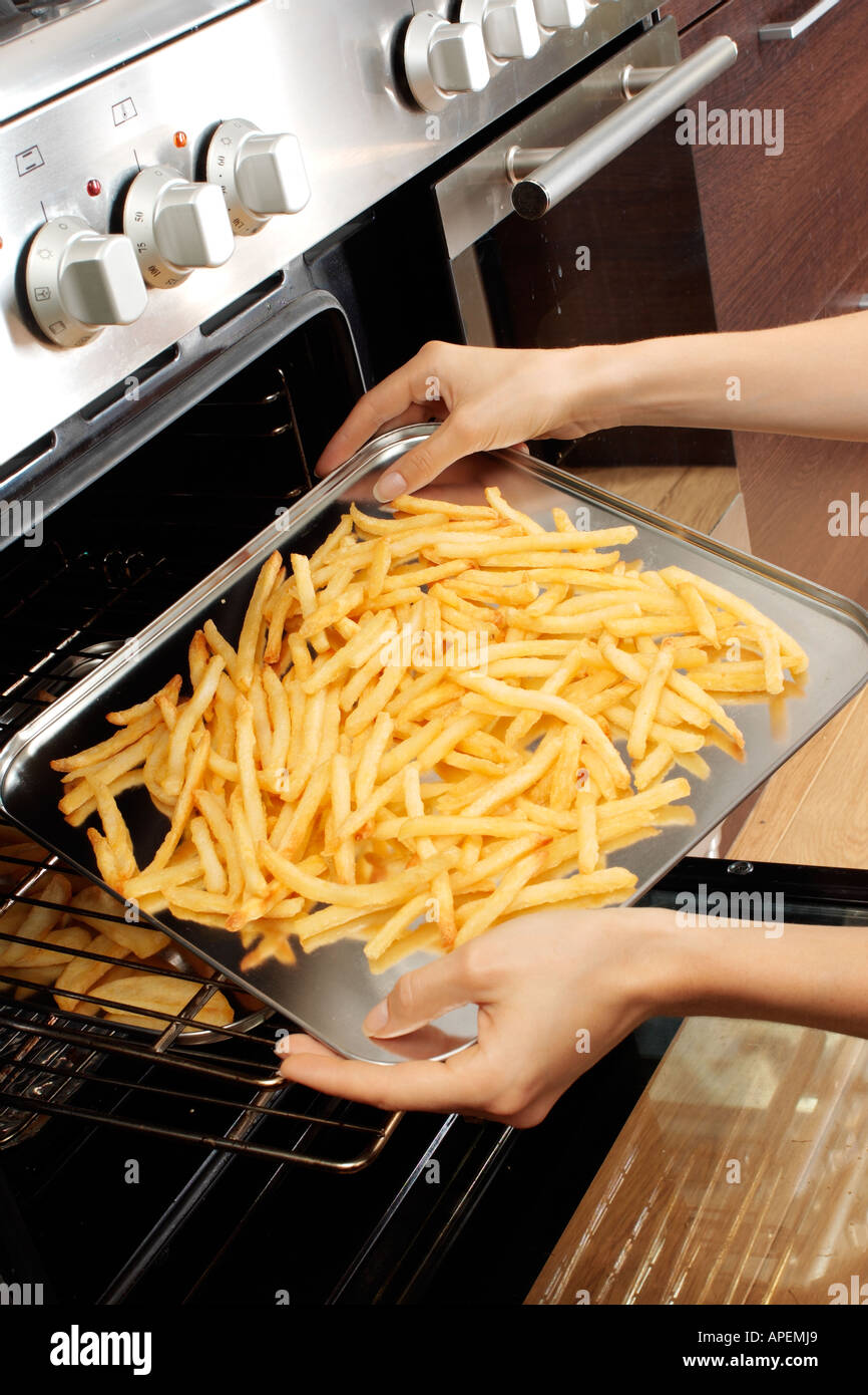 Frozen chips hi-res stock photography and images - Alamy