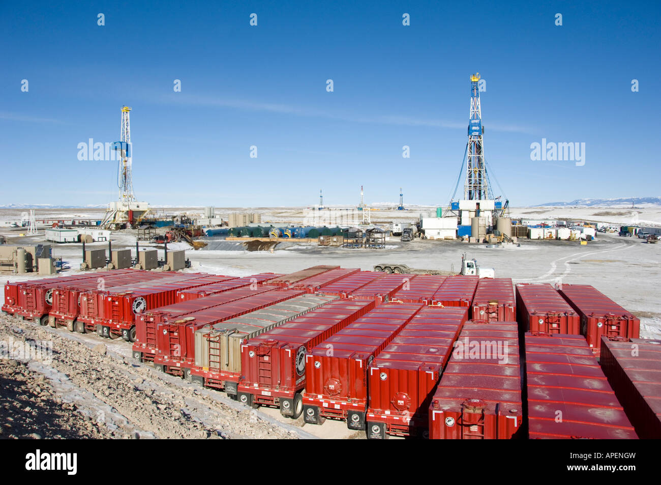 Drilling rig in wyoming hi-res stock photography and images - Alamy