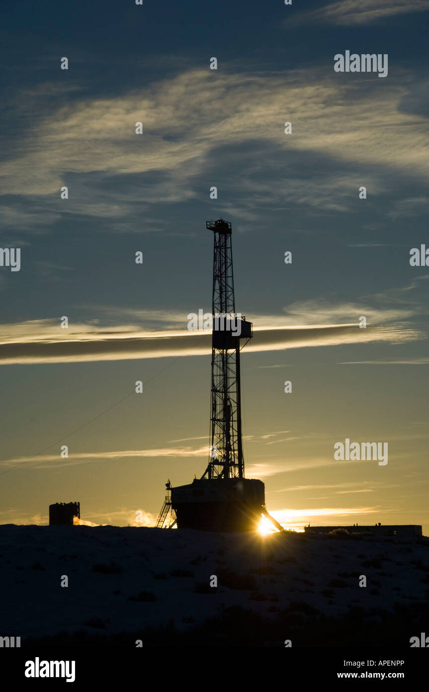 Drilling rig in wyoming hi-res stock photography and images - Alamy