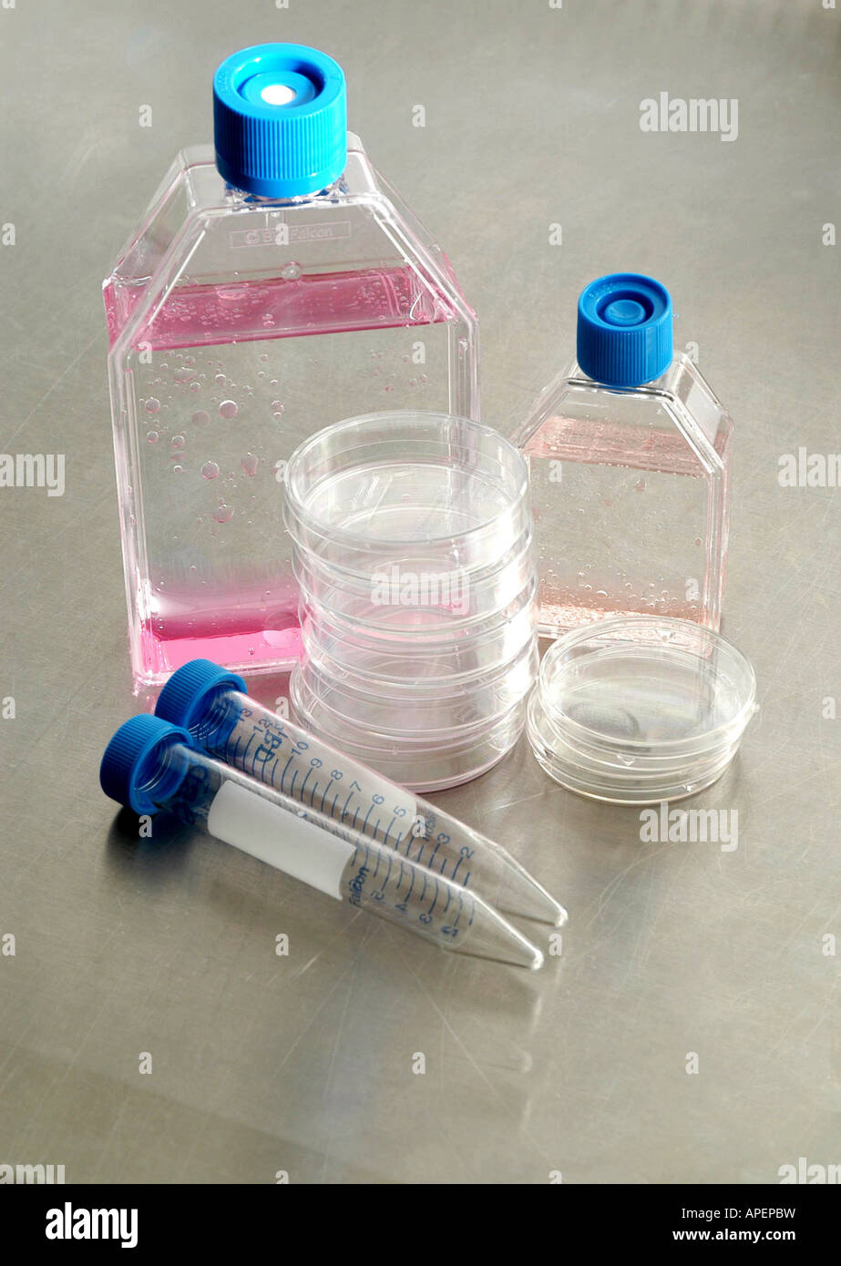 Ivf lab hi-res stock photography and images - Alamy