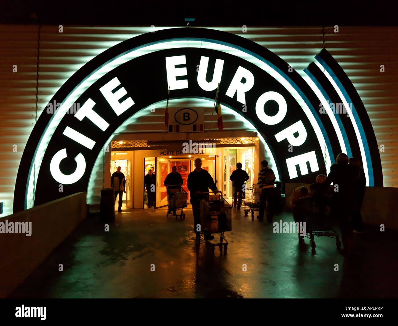 Shoppers with Trollies at Cite Europe Coquelles France Stock Photo - Alamy