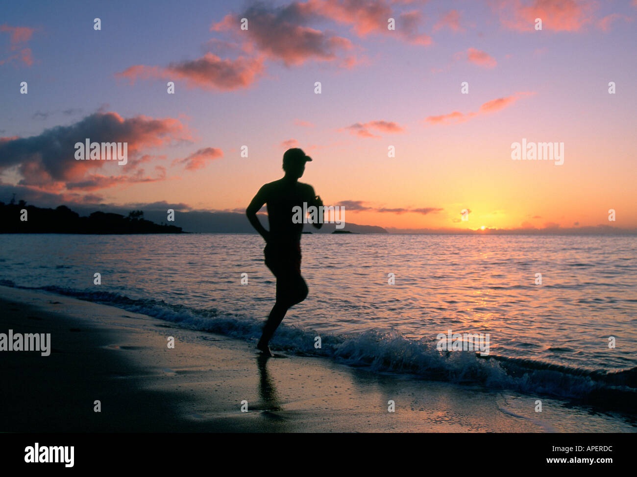 Lone man running hi-res stock photography and images - Alamy