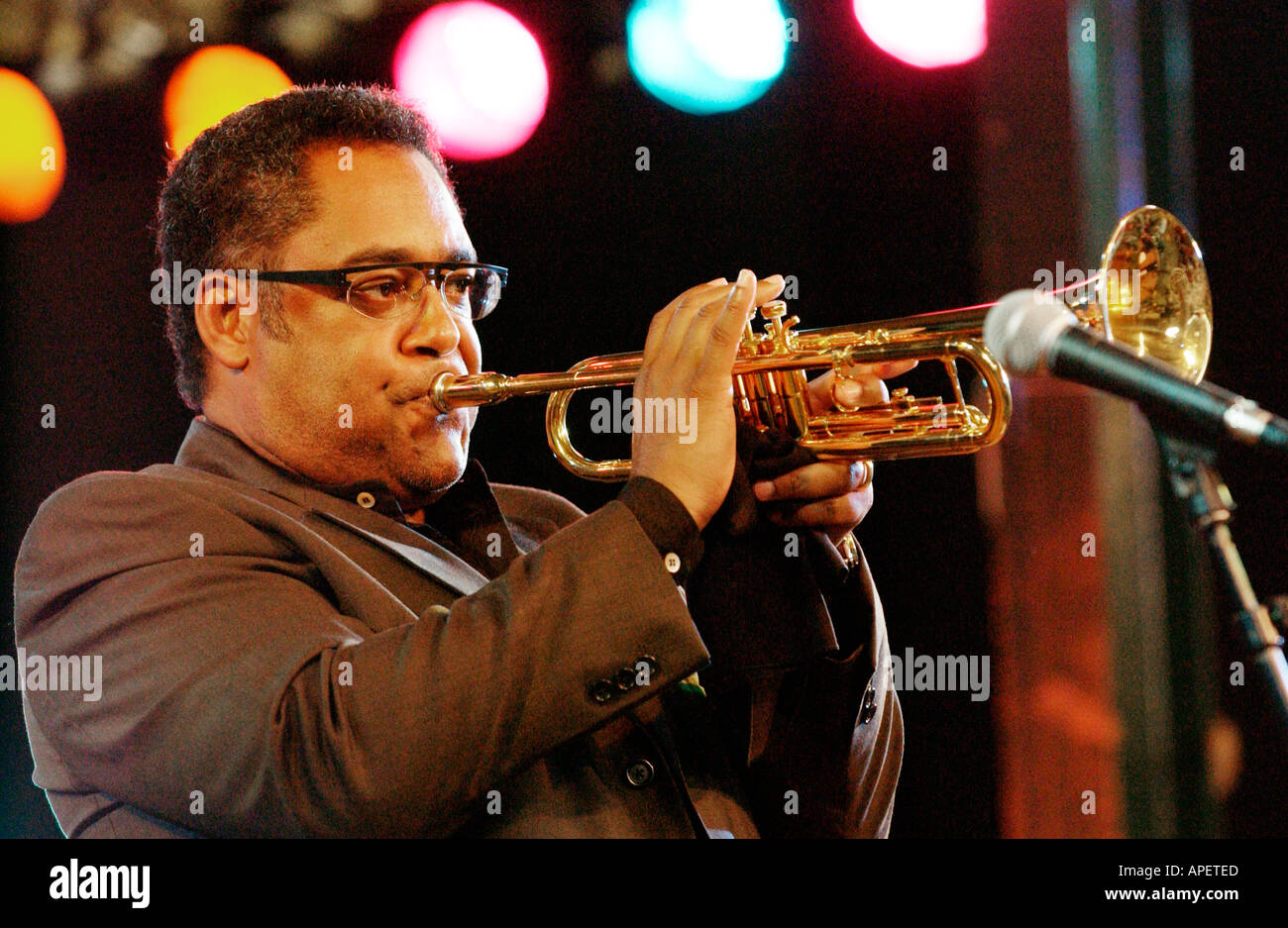 Legendary trumpeter Jon Faddis playing with The Charlie Parker Legacy ...