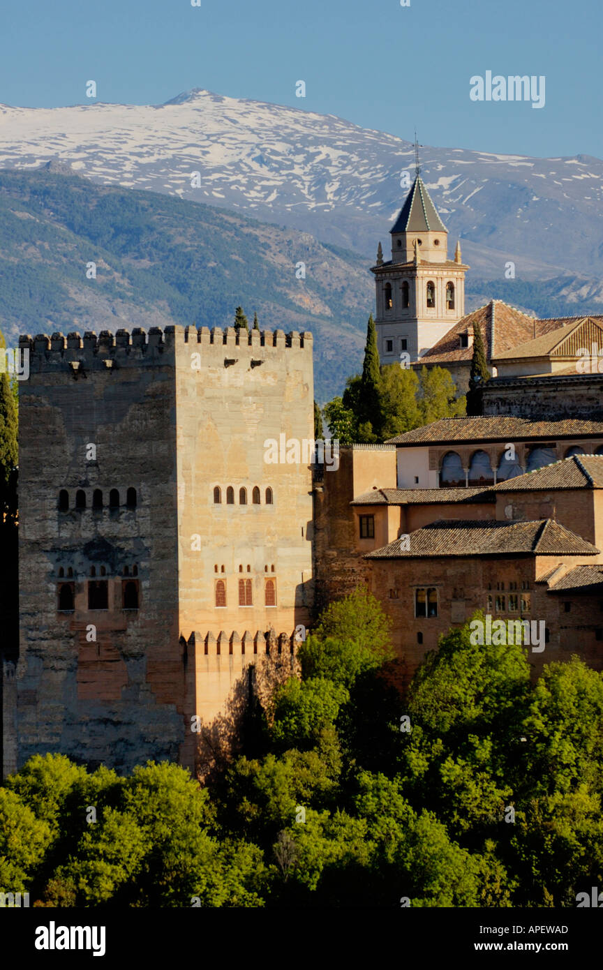 Alhambra palace exterior hi-res stock photography and images - Alamy