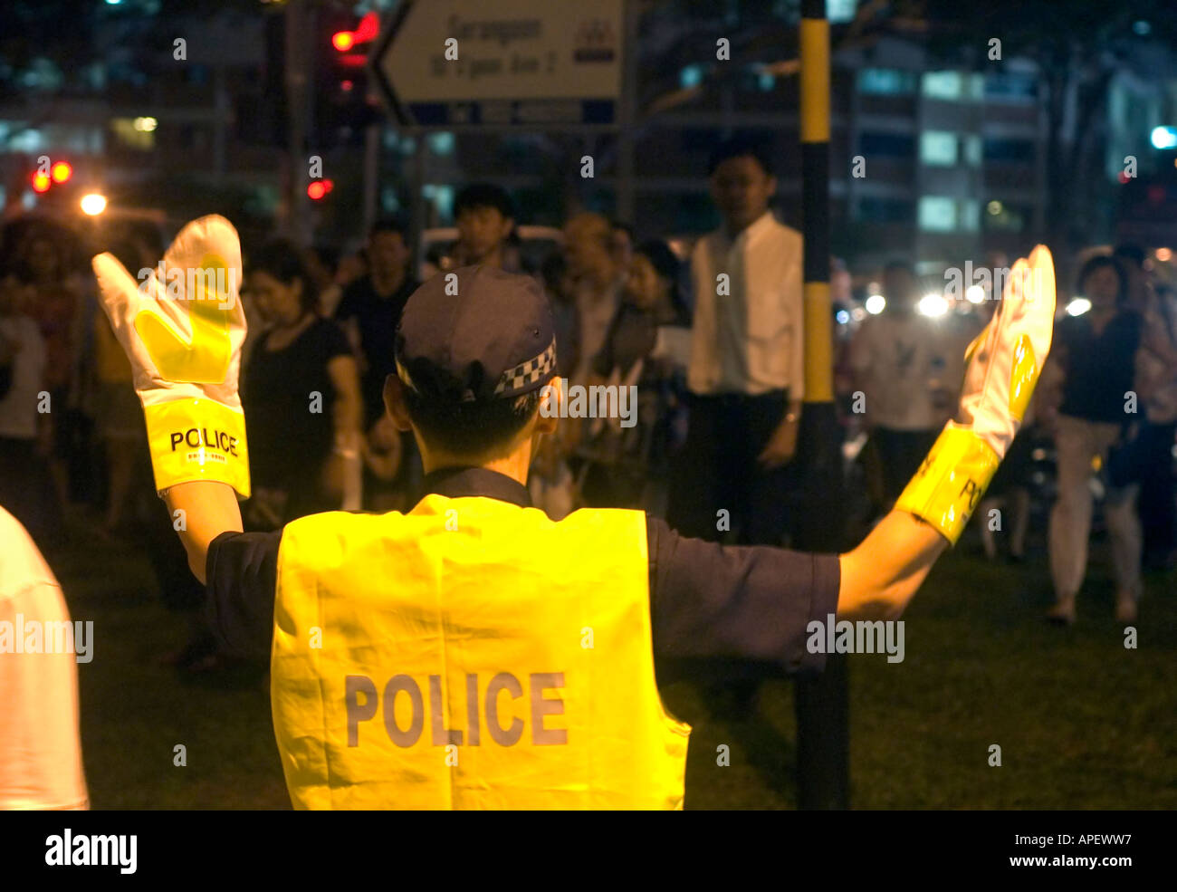 Singapore police officer hi-res stock photography and images - Alamy