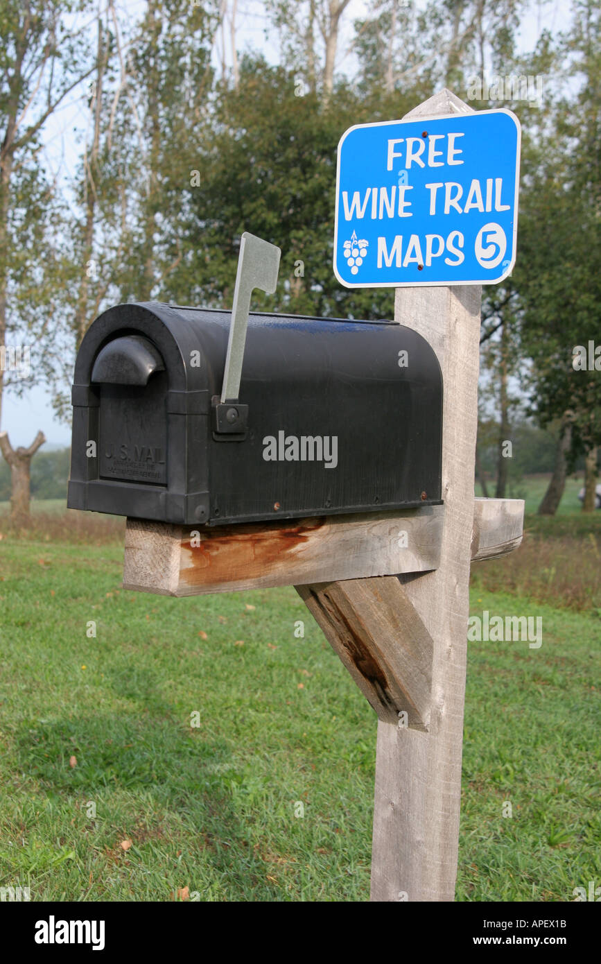 Free wine trail maps hi-res stock photography and images - Alamy