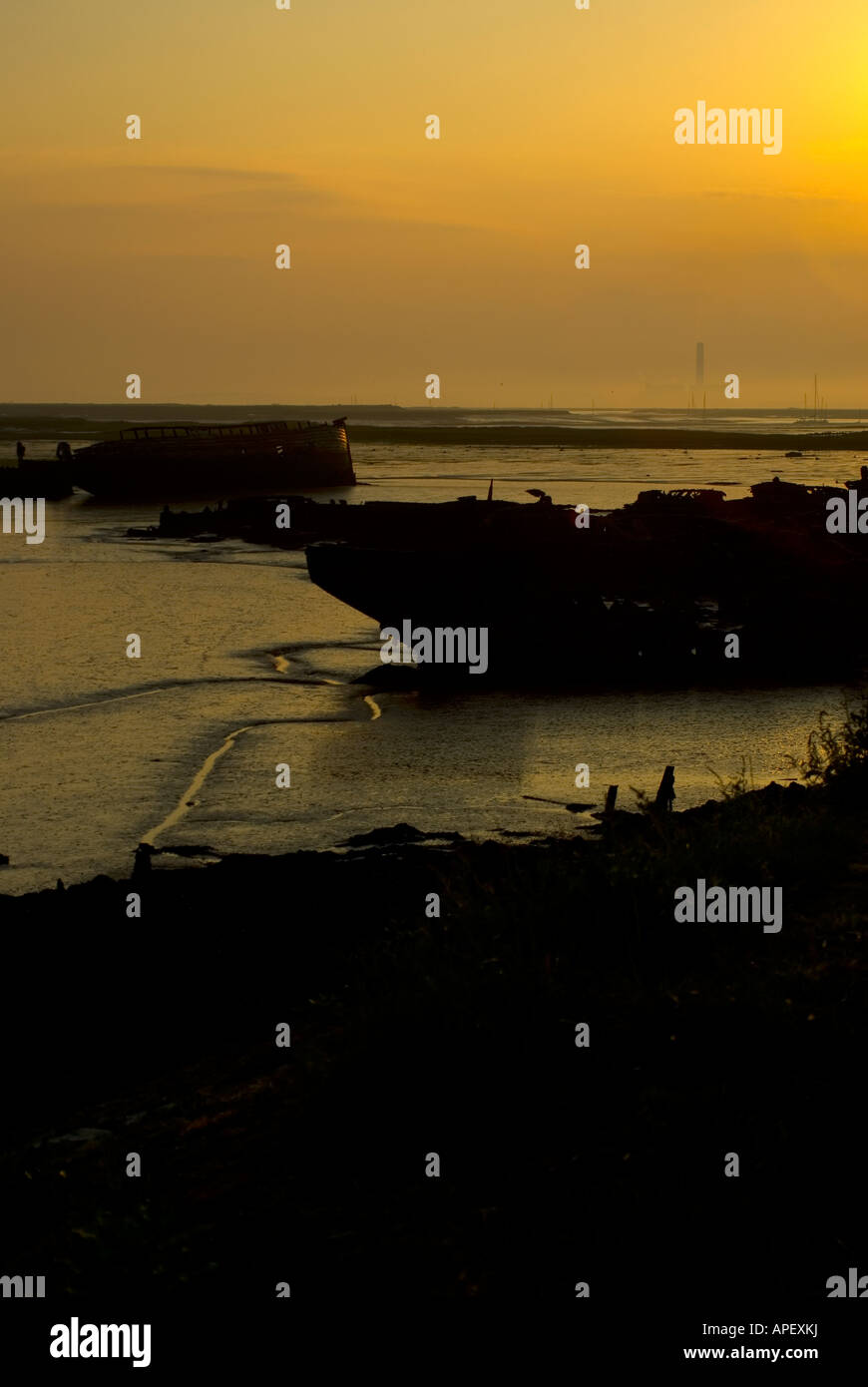 Siloutte sunset hi-res stock photography and images - Alamy